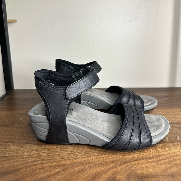 BareTraps | Shoes | Baretraps Boland Black Ankle Strap Open Toe Wedge ...